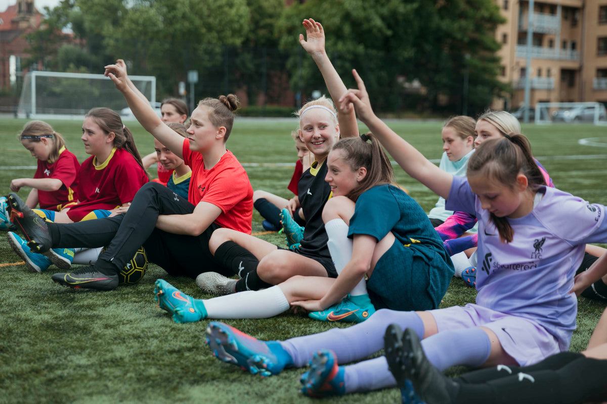 Football Clothing & Sportswear for Women & Girls – MISS KICK